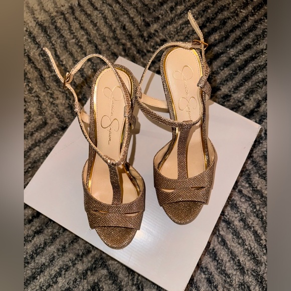 Jessica Simpson | Shoes | Jessica Simpson Gold Heels | Poshmark